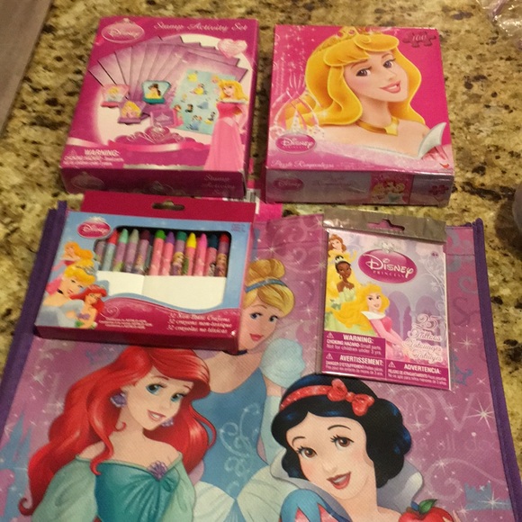 Disney | Accessories | Disney Princess 1 Pc Set New With Matching Bag ...